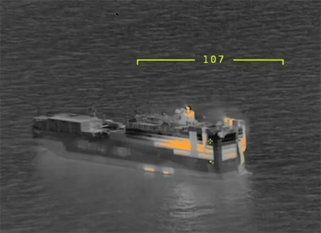 Sudden Fire Breaks Out on a Ro-Ro Ship 突发！滚装船突发火灾 | E-PORTS